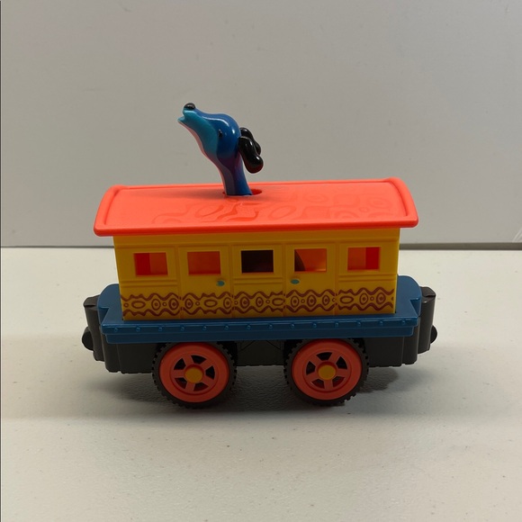 Battat | Toys | Maison Battat B The Critter Express Train Grooving Dog ...
